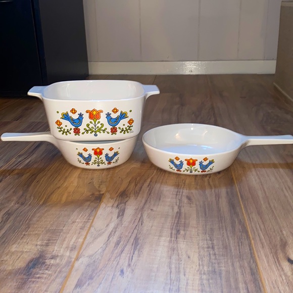 Corningware | Kitchen | Vintage 97s Corning Ware Blue Bird Country ...